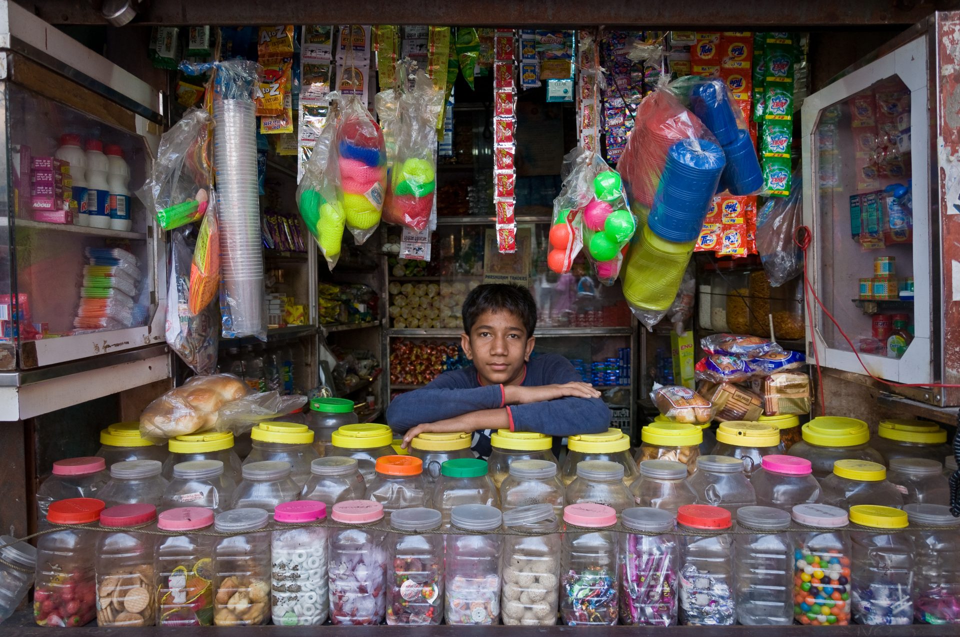 The Shopkeepers – India - Glen Howey Photography